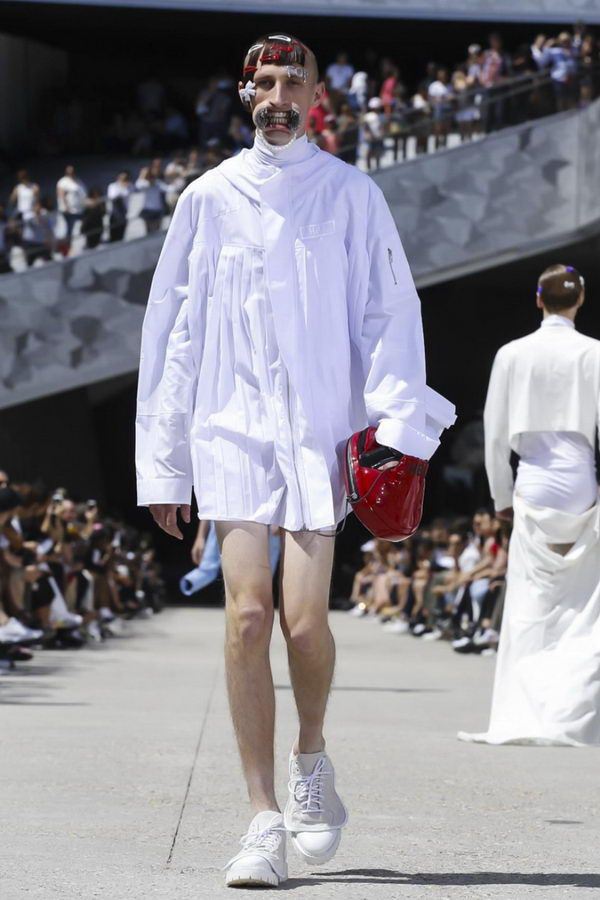 Revisa las imágenes del desfile de moda masculina en París que te hará ...