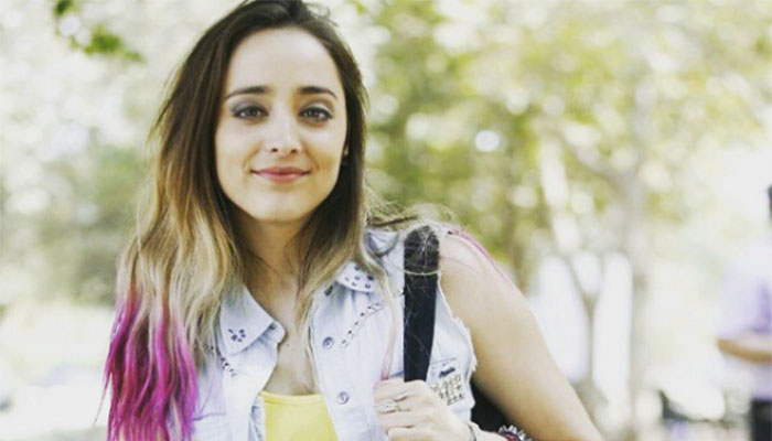 Esta joven actriz sube fotos con su hermana y el parecido impacta a sus ...