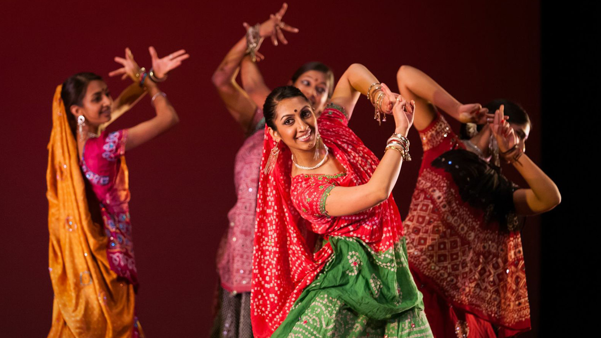 Bailes y colores de la India aterrizan en el GAM