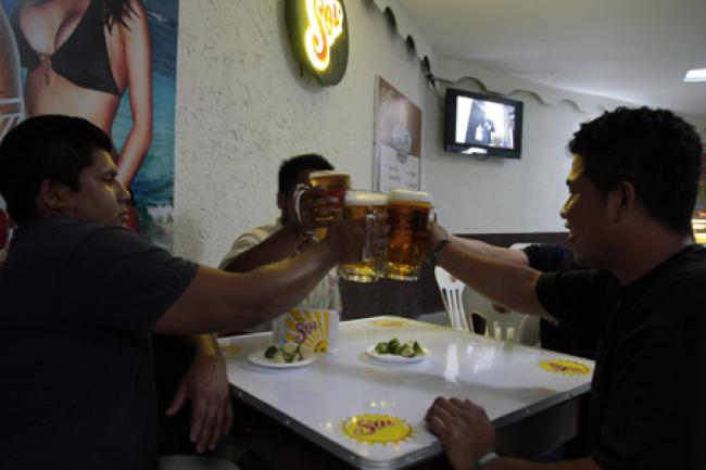 Estudio revela que el alcohol nos pone más creativos