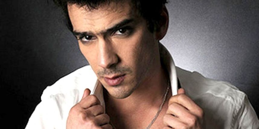 La nueva y desconocida faceta del actor Iñigo Urrutia que tiene a todos ...