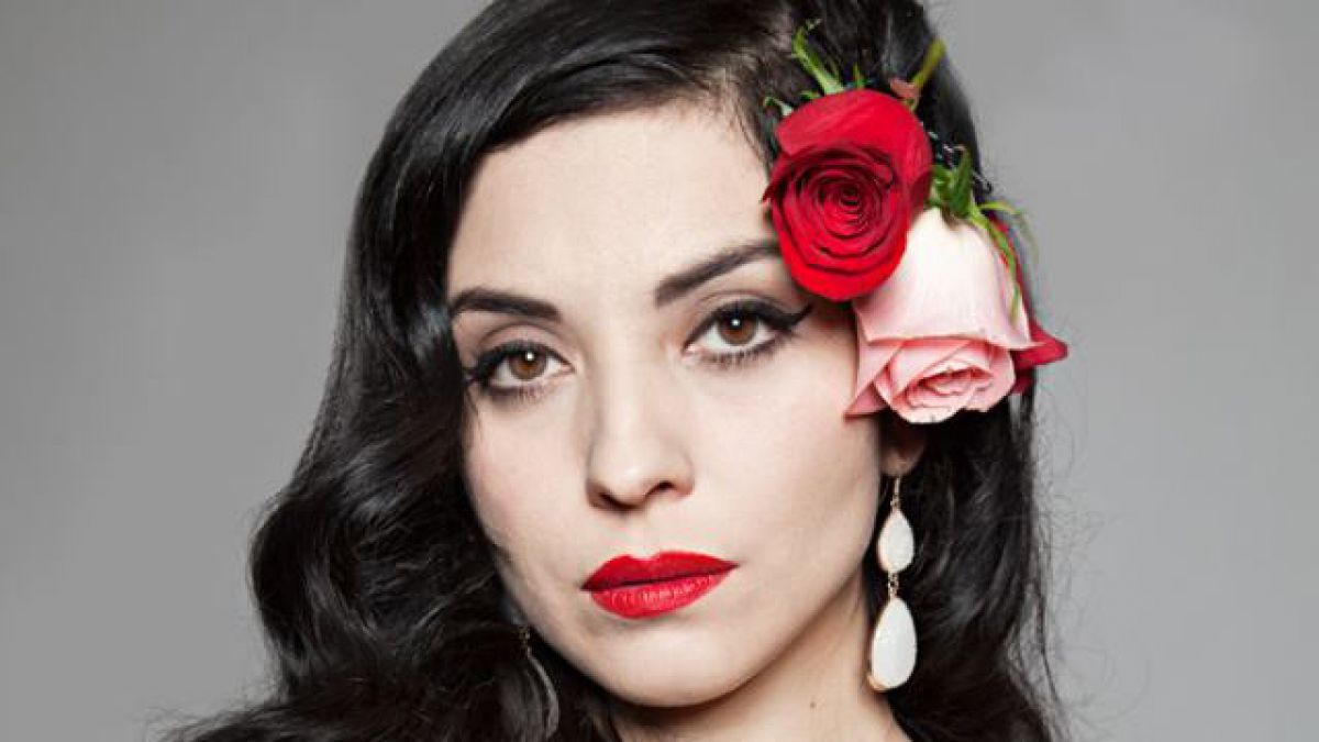 Mon Laferte tiene un pasado metalero: así es como lucía y sonaba su banda