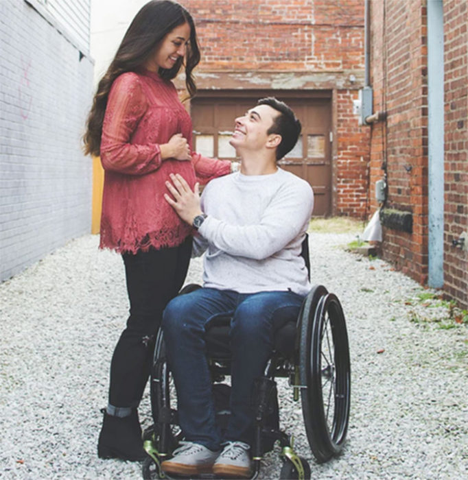 ¡Todavía funciona! Increíble historia de amor entre parapléjico y su ...