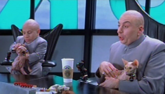 ¿Recuerdas a Mini-me en "Austin Powers"? Este es su triste presente