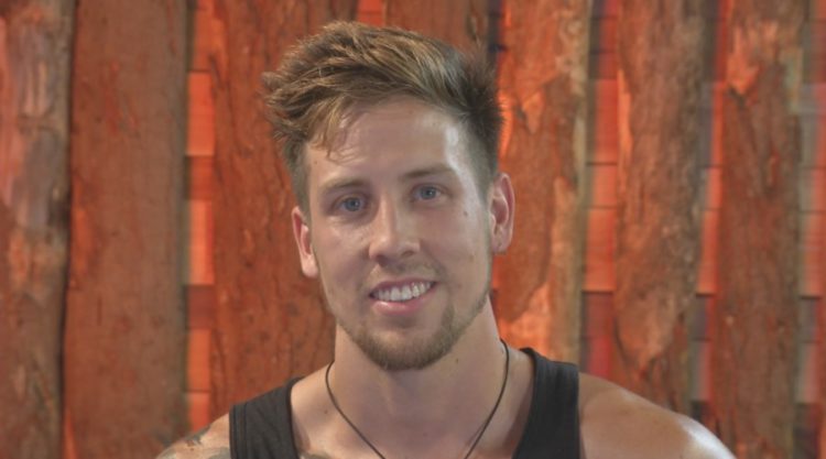 Felipe Lasso estrena nuevo look y pide opinión de sus seguidores