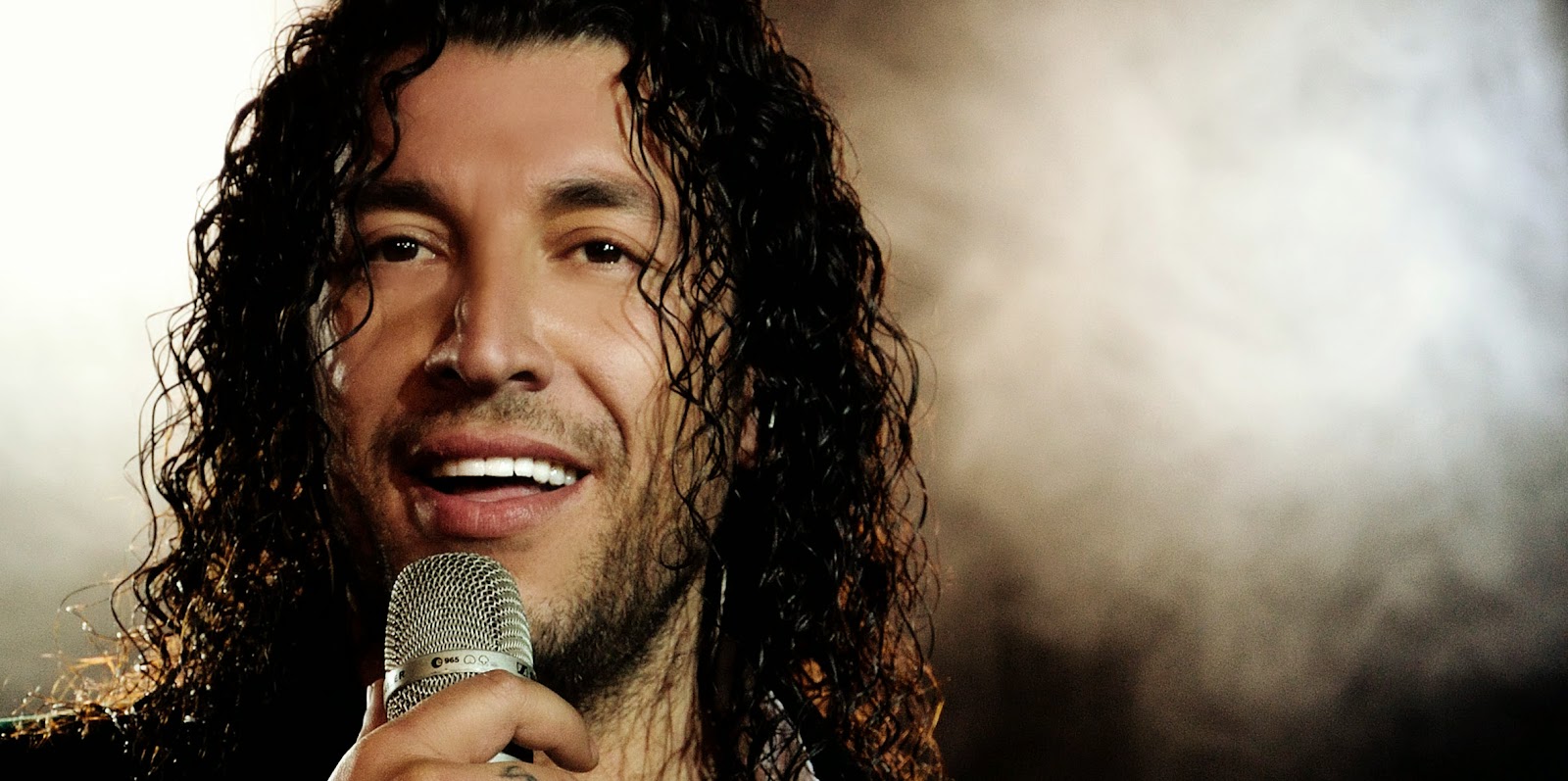 VIDEO: Leo Rey sorprendió a sus seguidores con nuevo estilo musical