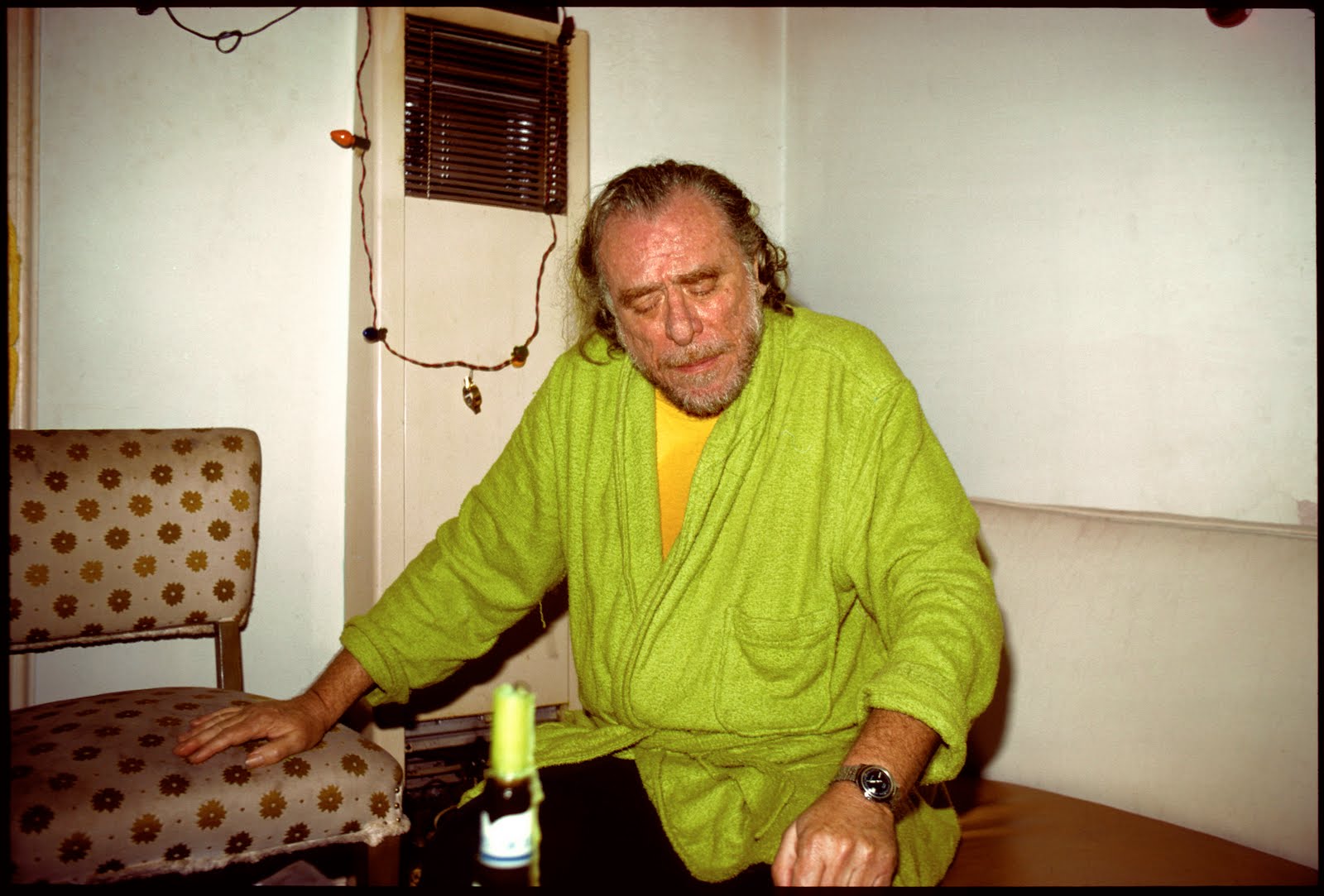 21 consejos para los jóvenes, según Charles Bukowski