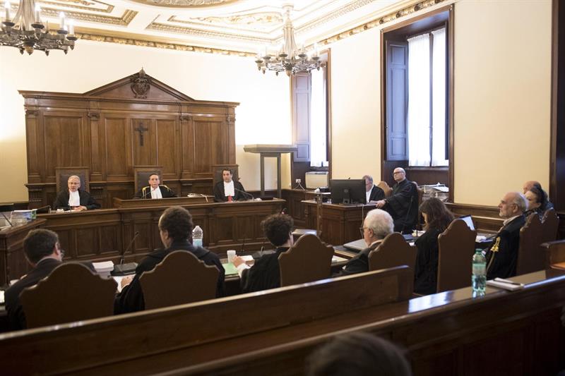Procesan Al Ex Presidente Del Banco Del Vaticano Por Malversación De Fondos