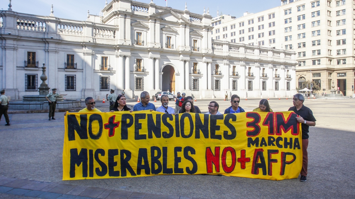 NO+AFP: Chile marcha por un nuevo sistema de pensiones, digno y solidario