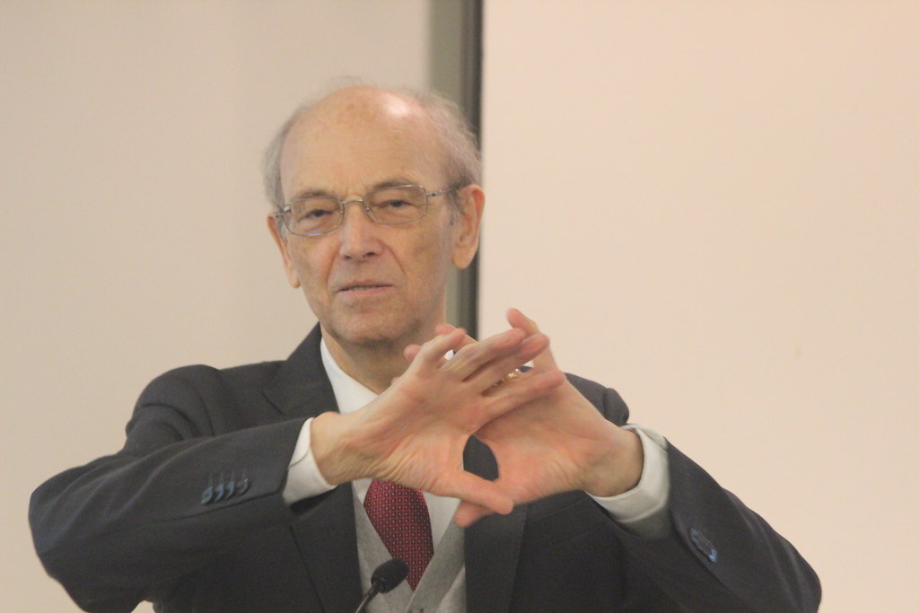 Economista Ricardo Ffrench-Davis: Hay que usar el Fondo Soberano para ...