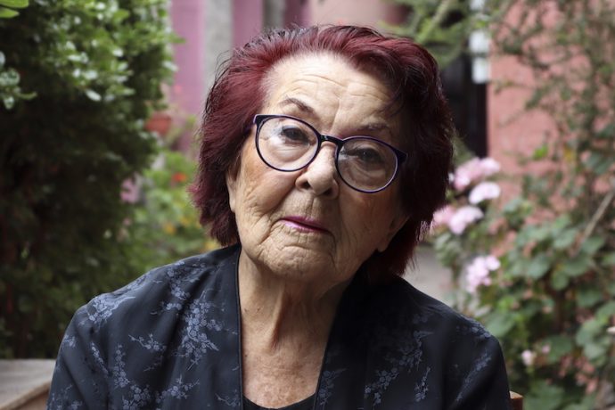 Shenda Román: "Santiago Violenta" y "Y todo el cielo cupo en el ojo de ...