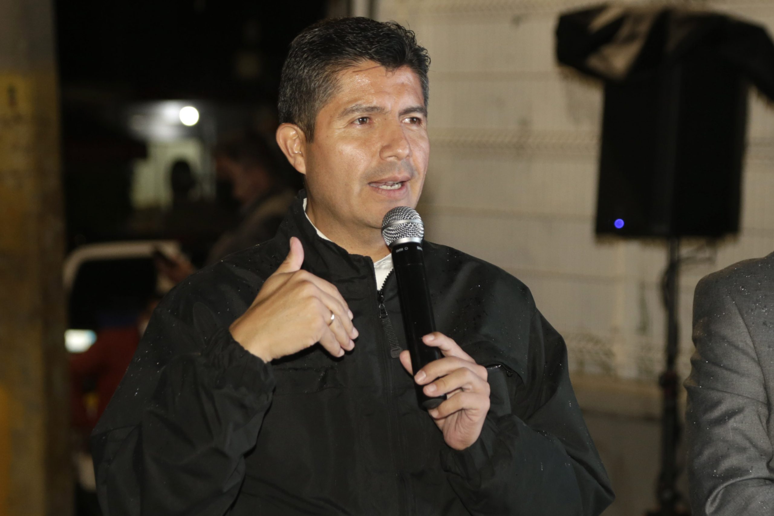 Disgusta a Eduardo Rivera formato para debatir, "no es accesible"