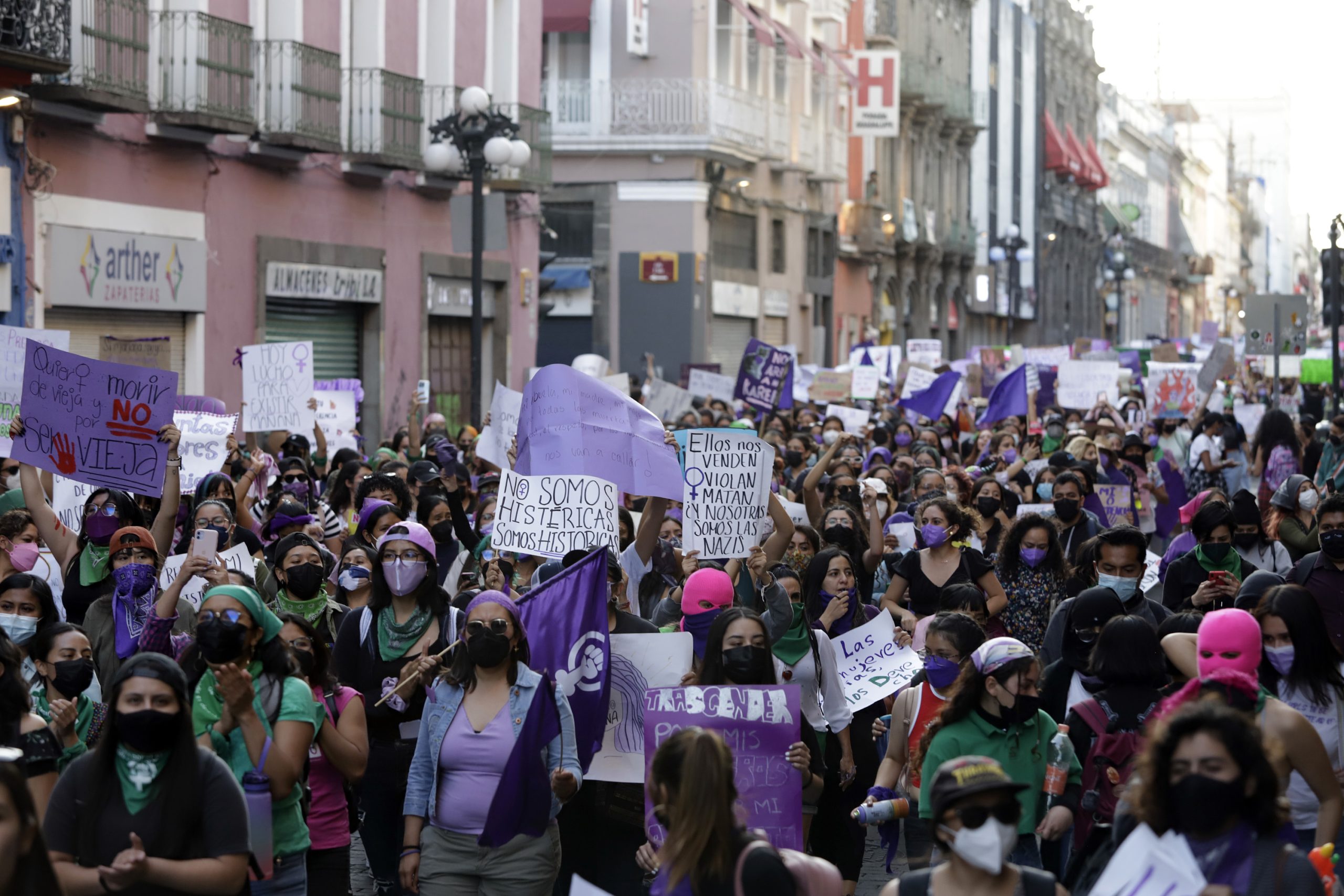 Congreso de Puebla se "blindará" por marchas del 8M