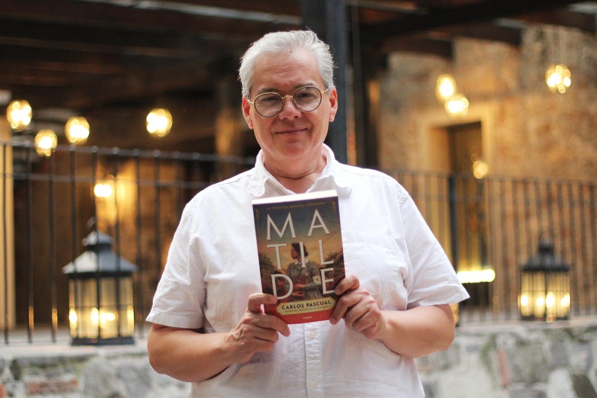 Libro de Carlos Pascual rescata a Matilde Montoya, la primera médica mexicana