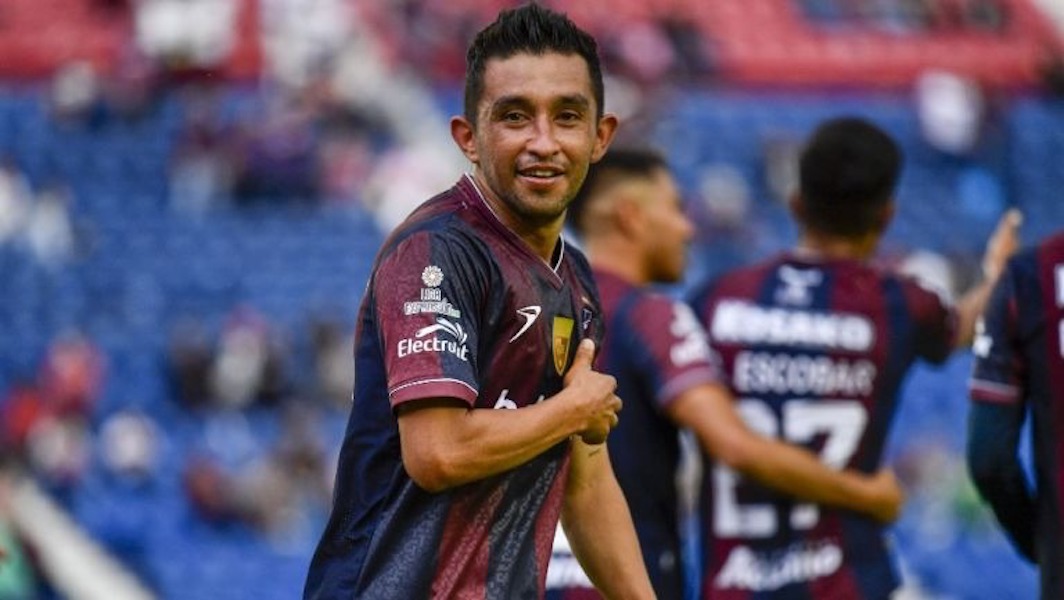 Hobbit Bermúdez muere en la Atlántida y tiene contacto con aliens