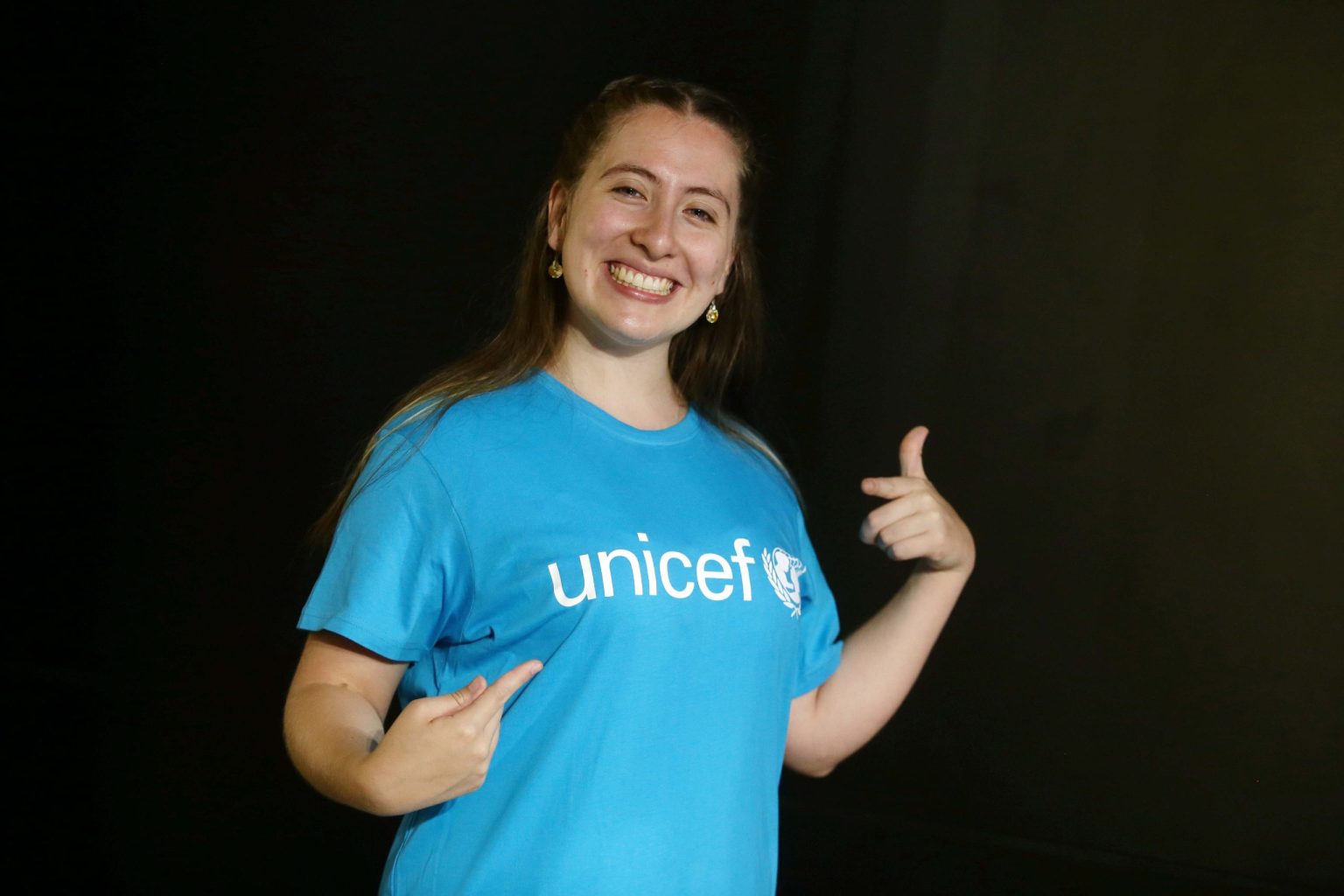 Teresa Paneque lanza libro gratuito de astronomía para niños y adolescentes