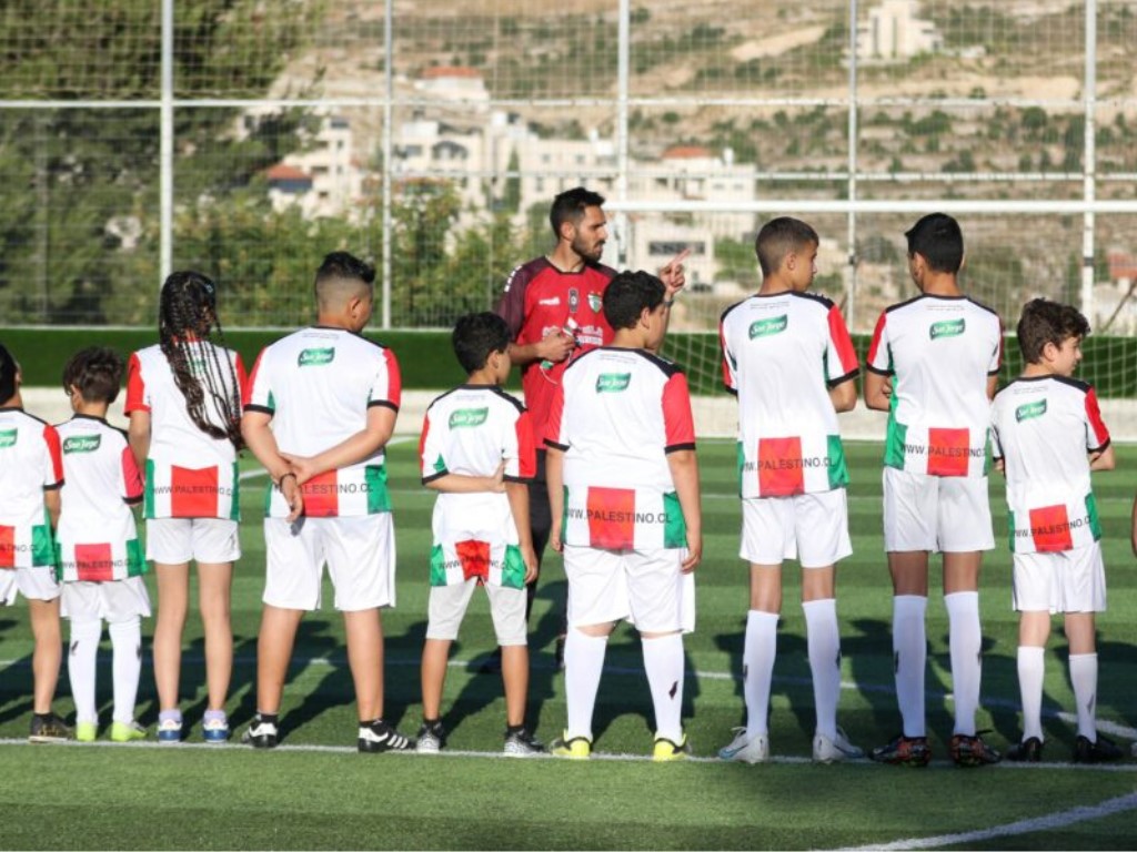 Palestino reabre escuela de fútbol en Ramallah