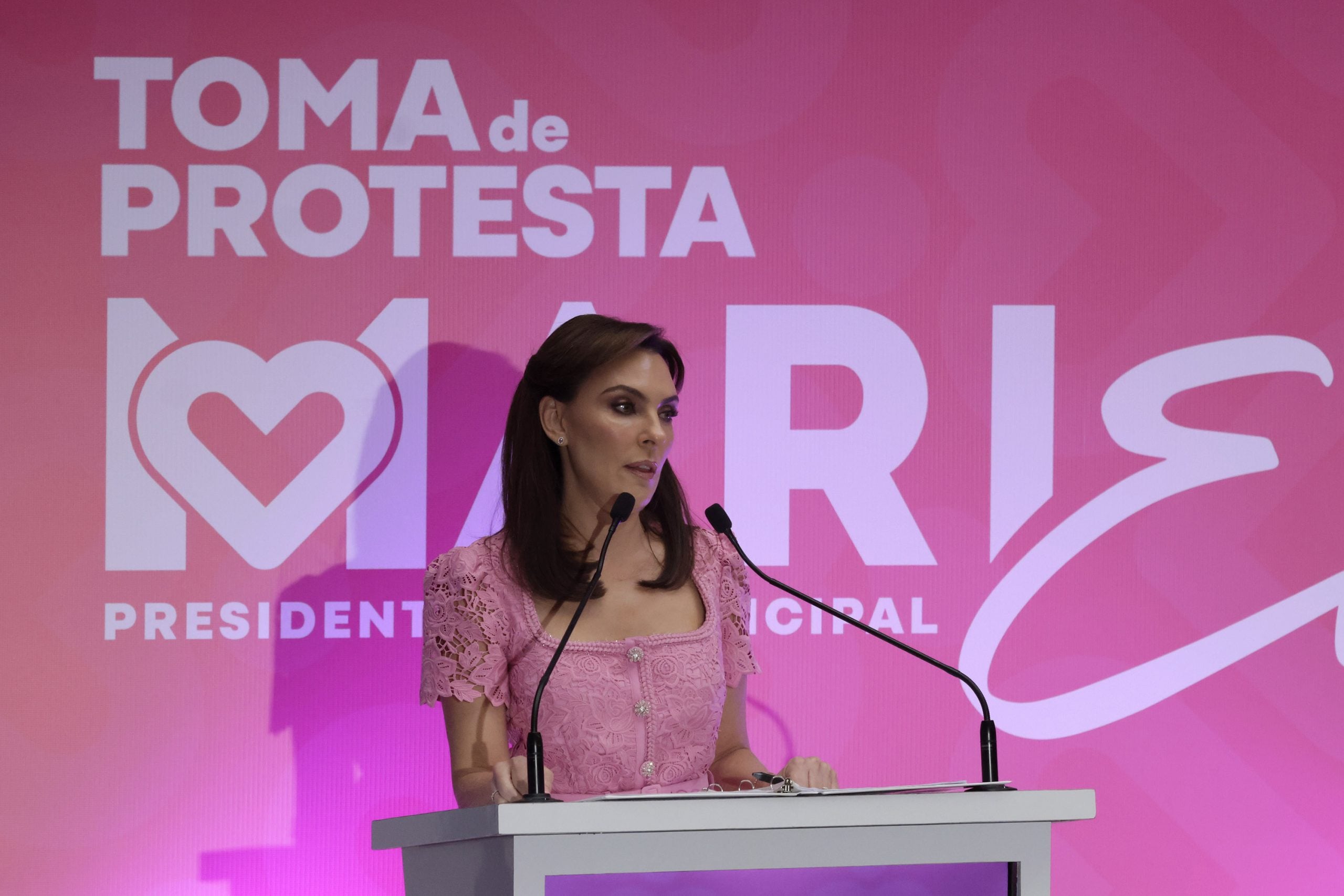 María Elise Budib rinde protesta como presidenta del DIF Municipal