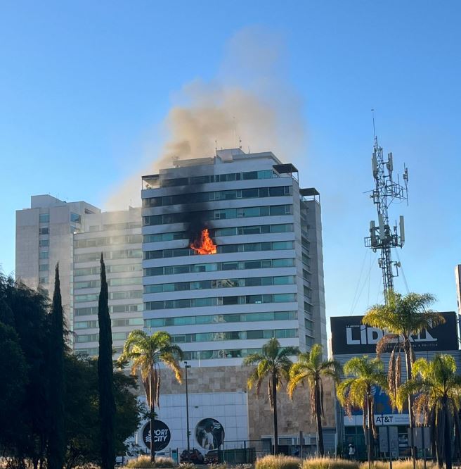 incendio departamentos Torre Palmas Reserva Territorial Atlixcáyotl