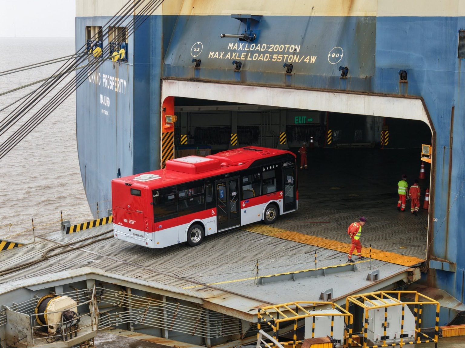 Embarcan en China los 121 buses eléctricos para Copiapó: Será la ...