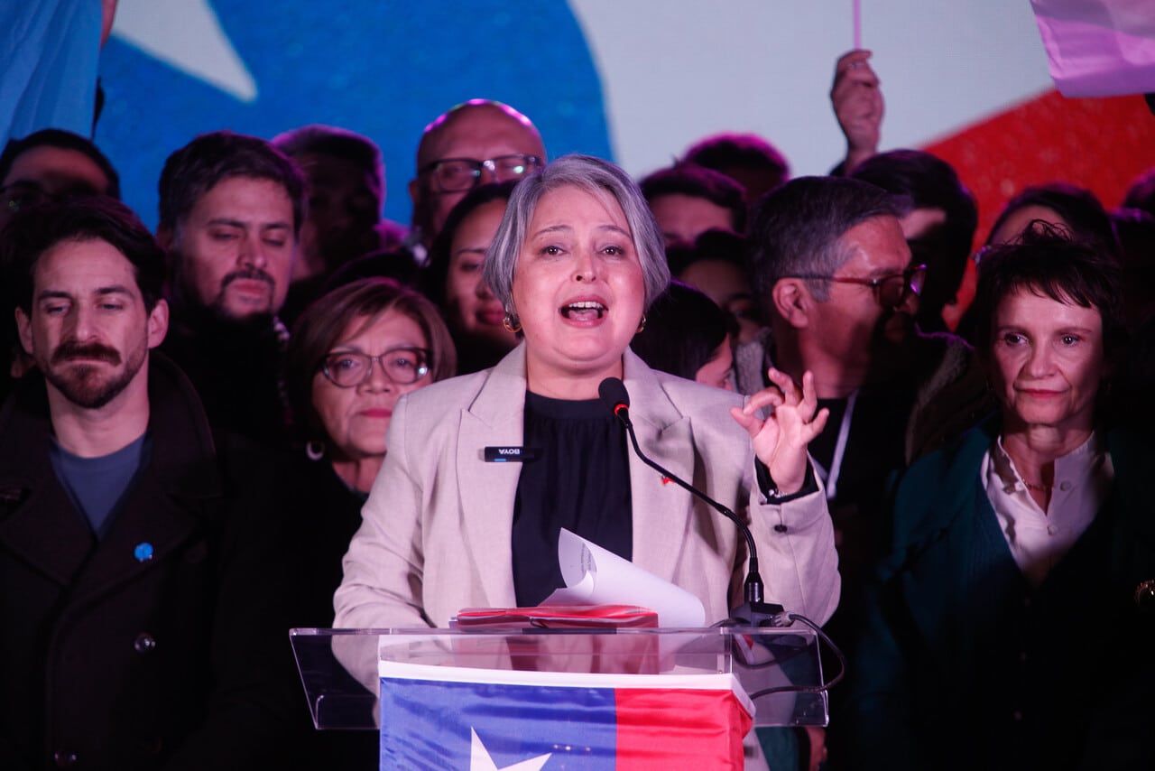 Izquierda Libertaria formalizó su respaldo a Jeannette Jara para la ...