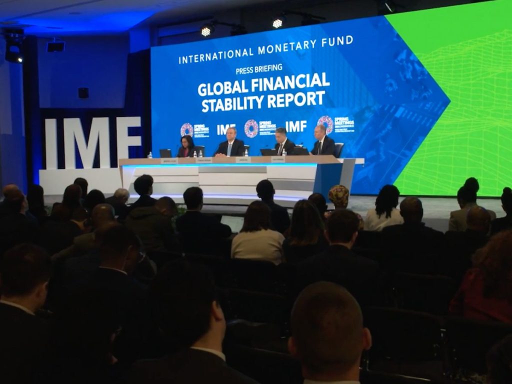 FMI eleva previsión de crecimiento mundial para el 2025